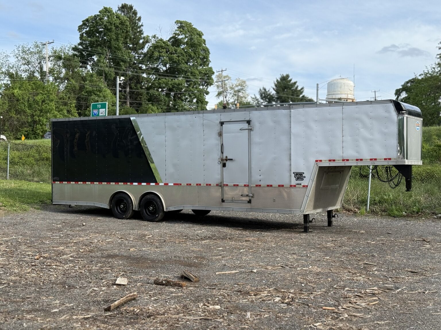 2021 United 34 x 8 ft Gooseneck Enclosed Trailer – Uptown Trailers